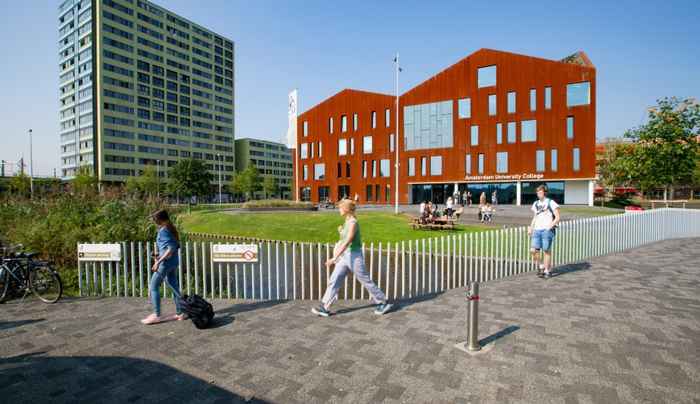 Discover the AUC Campus - Amsterdam University College